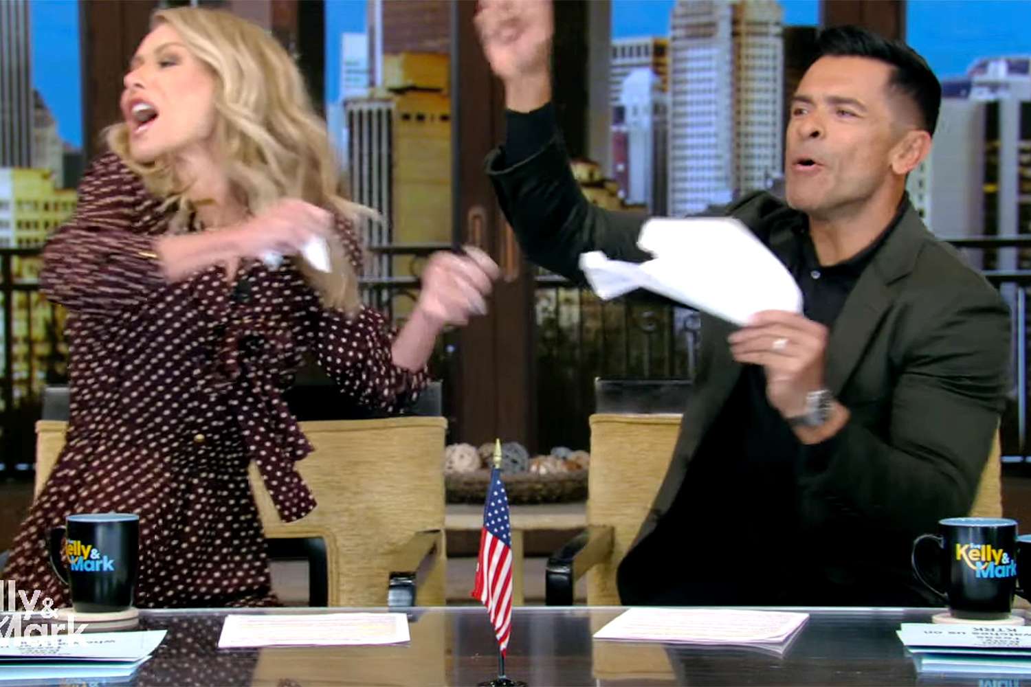 Here’s why Kelly Ripa snapped at her LIVE audience to ‘shut up’ after ...