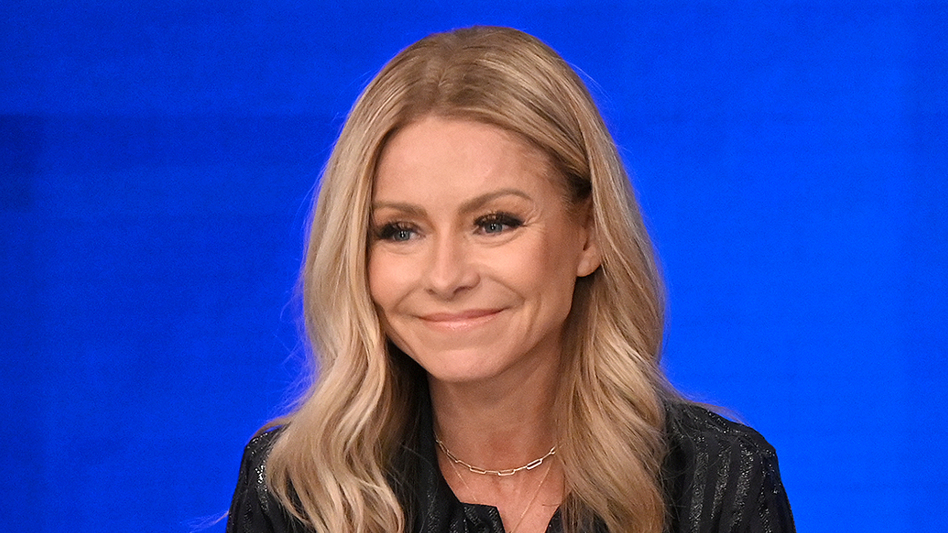 Is Kelly Ripa Leaving Live? Is She Retiring From Live With Mark ...